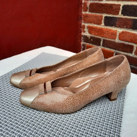 BeautiFeel | Shoes | Beautifeel Patent Cheetah Print Comfort Pumps ...